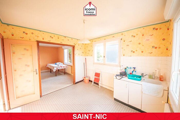 Maison à vendre - Saint-Nic - 8 pièces - 6 chambres