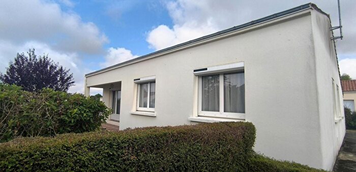 Breuil-Magné : Maison 4 pièces à vendre