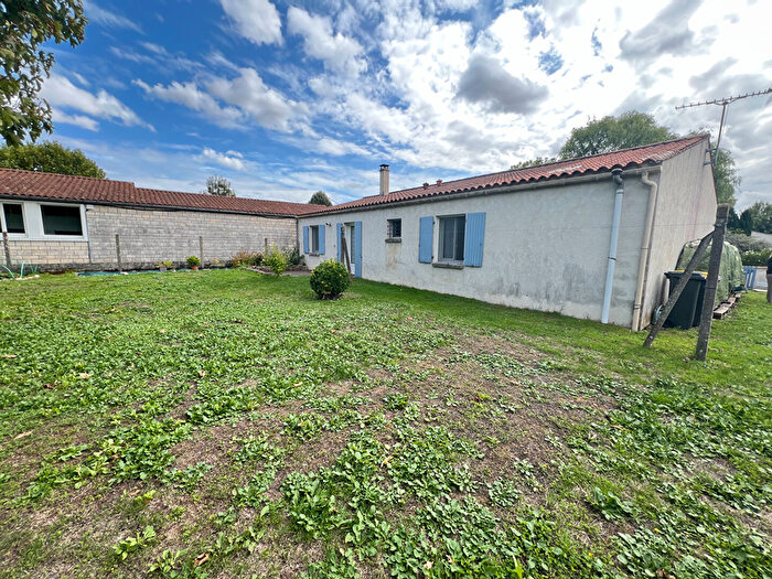 Maison à vendre - La Ronde - 5 pièces - 3 chambres