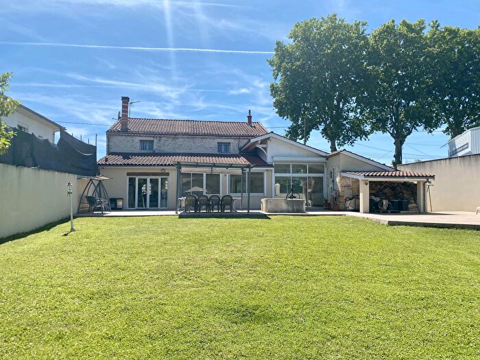 Maison 12 pièces à vendre - Villeneuve-sur-Lot, Saint-Etienne