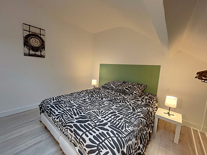 Appartement à louer - Reims, Centre-ville - 3 pièces - 2 chambres