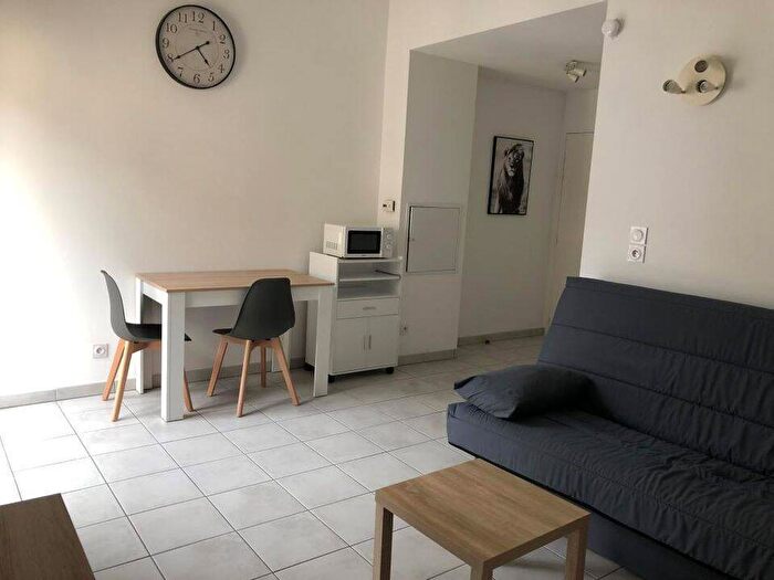 Appartement 1 pièce à Fontcouverte, Avignon, à louer