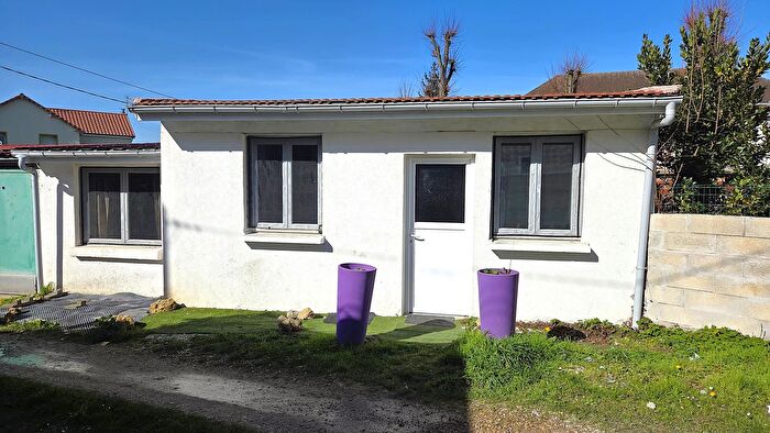 Maison à vendre - Brou-sur-Chantereine - 2 pièces - 1 chambre