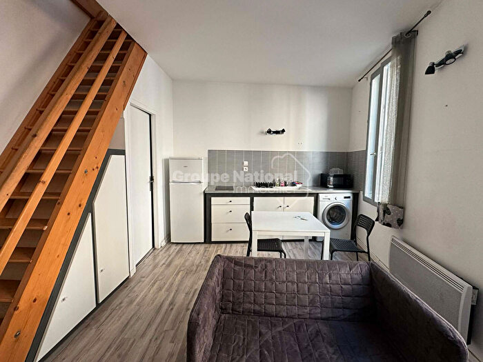 Appartement à louer - Arles, Centre-ville - 2 pièces - 1 chambre