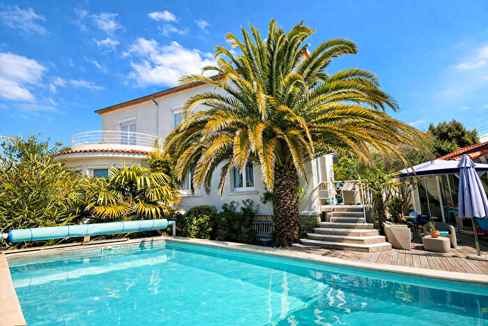 Royan, La Garenne : Maison 10 pièces à vendre