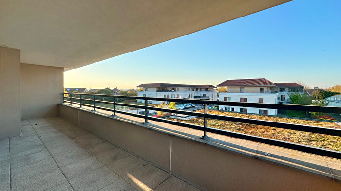 Appartement à vendre - Saint-Pierre-du-Perray - 3 pièces - 2 chambres