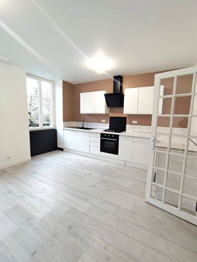 Appartement à louer - Ruffec - 4 pièces - 3 chambres