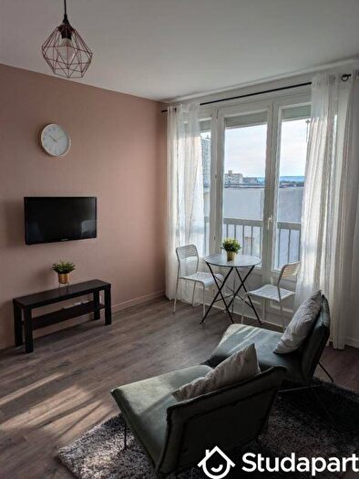 Appartement à louer - Clairmarais-Charles Arnould, Reims - 1 pièce