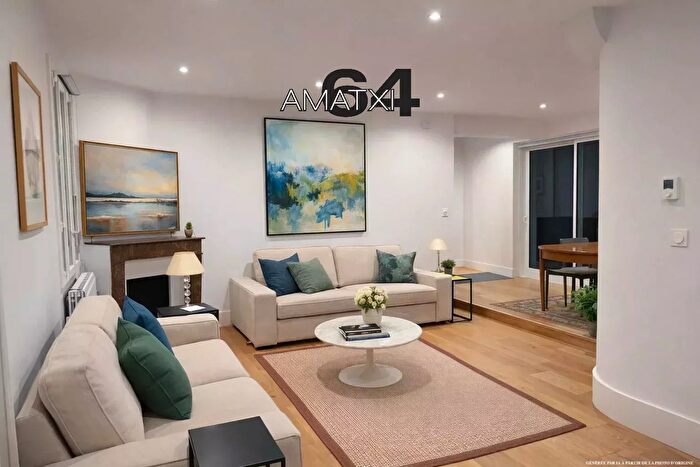 Anglet, Centre-ville, Saint-Jean - Maison 6 pièces à vendre