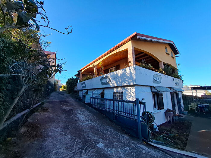 Maison à vendre - Le Tampon, Bras Creux - 6 pièces - 4 chambres