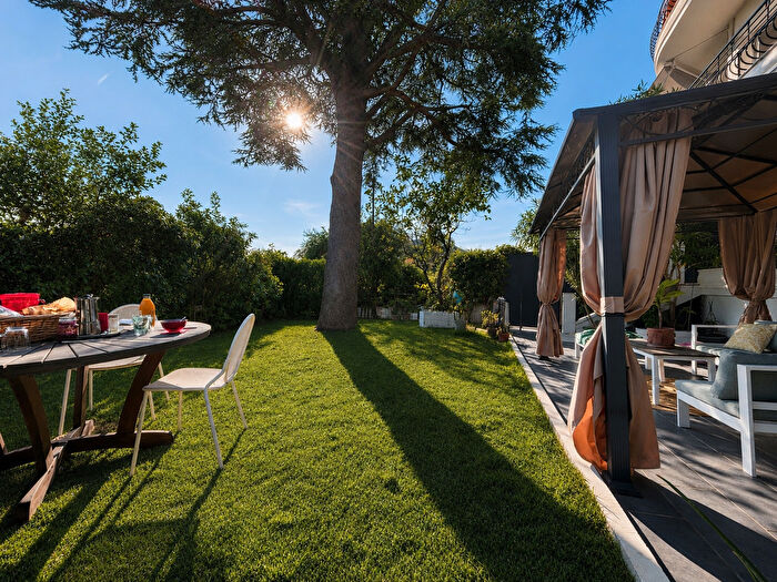 Roquebrune-Cap-Martin, Cap Martin, Dragonnière : Appartement 3 pièces à vendre