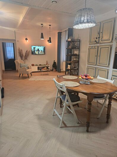 Appartement à vendre - Saint-Maximin-la-Sainte-Baume, Centre-ville - 5 pièces - 4 chambres