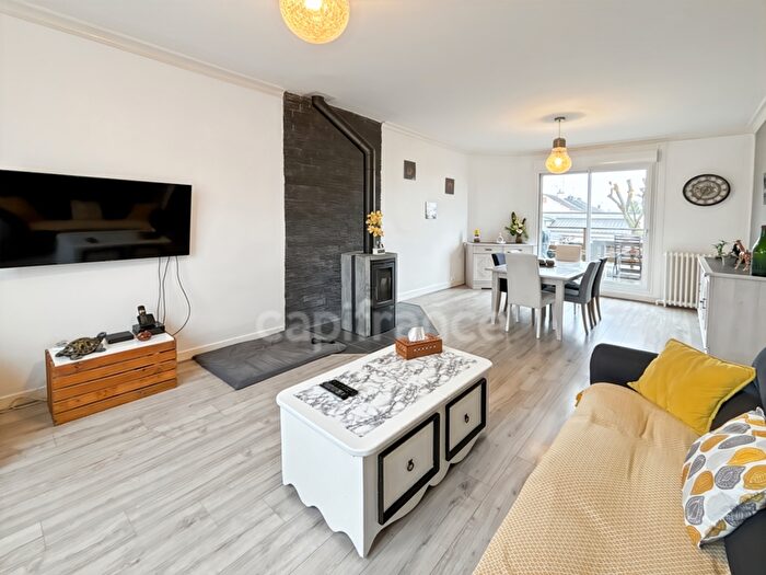 Maison 6 pièces à Allonnes, à vendre