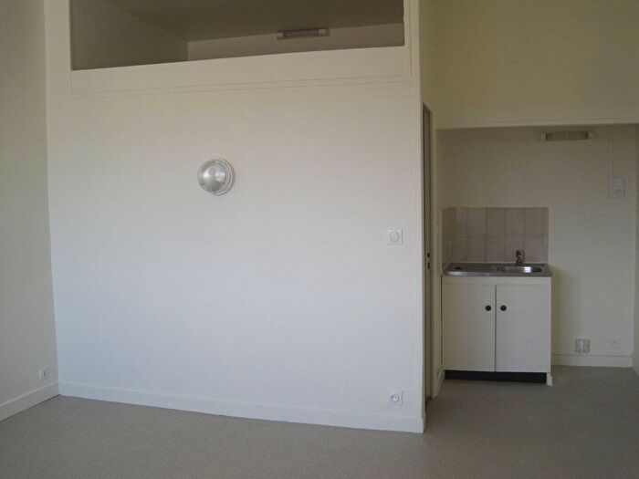 Appartement à louer - Saint Jean, Saint-Quentin - 1 pièce