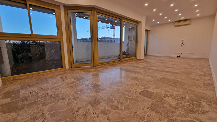 Appartement à vendre - Marignane, Centre-ville - 3 pièces - 2 chambres