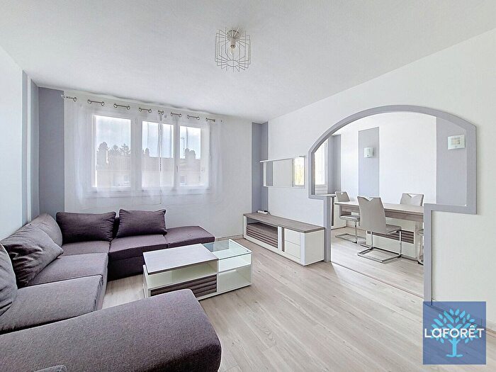 Appartement à louer - Guinette, Étampes - 4 pièces - 2 chambres