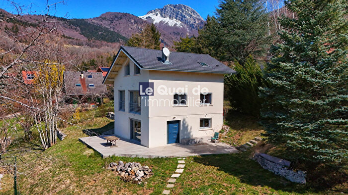 Maison à vendre - Mont-Saint-Martin - 6 pièces - 5 chambres