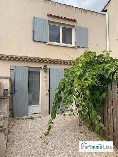 Appartement à louer - Saint-Cannat - 3 pièces - 2 chambres