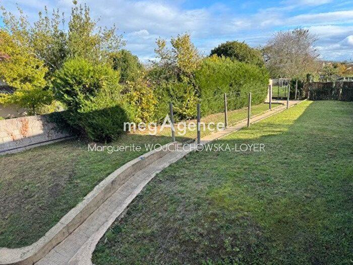 Maison 4 pièces à Saint-Aubin-de-Locquenay, à vendre
