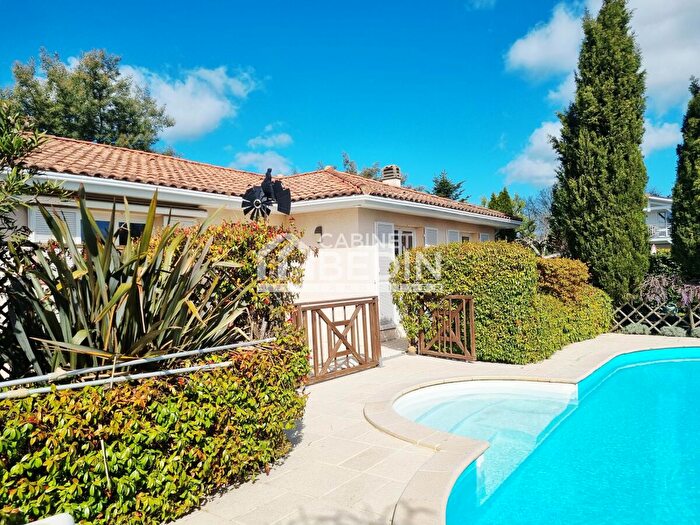 Maison à vendre - Saint-Médard-en-Jalles, Caupian, Cérillan, Hastignan, Issac - 5 pièces - 3 chambres