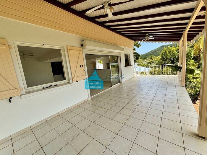 Maison 4 pièces à louer à Les Trois-Îlets