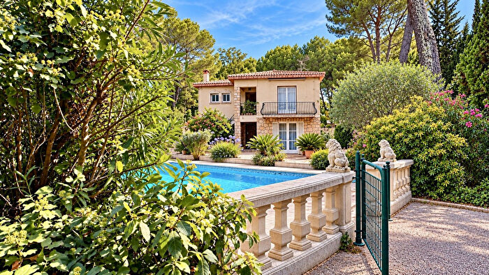 Mougins, Le Colombier, Colombe, Cabrières, Le Bordé : Maison 7 pièces à vendre
