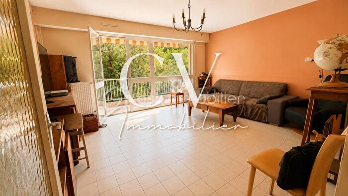 Appartement 2 pièces à Oullins, Glacière, Montmein, à vendre