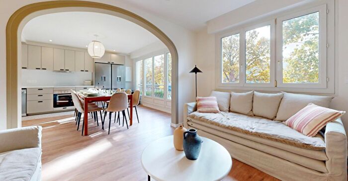 Quartiers Nord-Ouest, Villejean : Appartement 2 pièces à louer