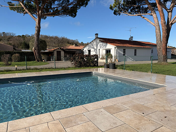 Maison à vendre - Layrac - 5 pièces - 4 chambres