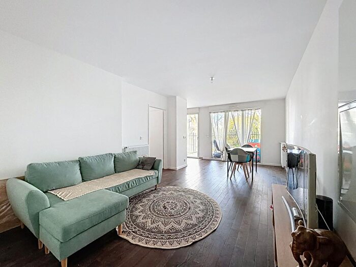 Appartement à vendre - Guyancourt, LEurope - 3 pièces - 2 chambres