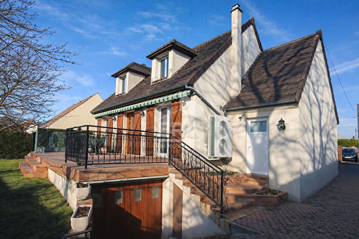Maison à vendre - Ballancourt-sur-Essonne - 6 pièces - 4 chambres