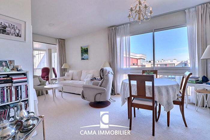 Appartement à vendre - Fontenay-le-Fleury, Plaine - 2 pièces - 1 chambre