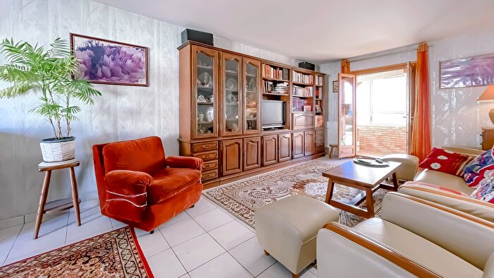 Maison à vendre - Beaumont-sur-Sarthe - 4 pièces - 3 chambres