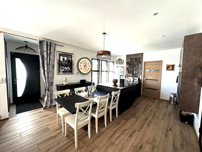 Maison 5 pièces à Bléré, à vendre
