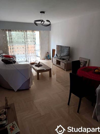 Four à Chaux, Le Cannet : Appartement 1 pièce à louer