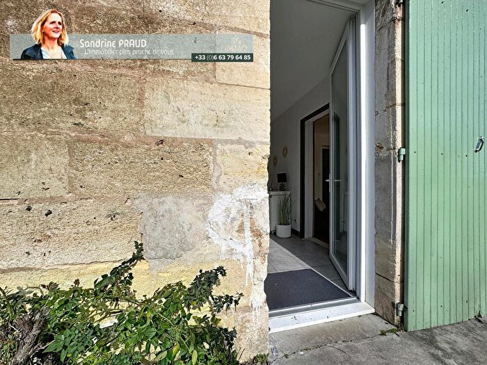 Maison à vendre - Coutras - 7 pièces - 3 chambres