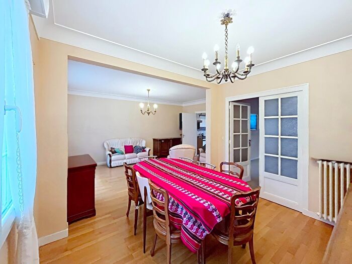 Maison à vendre - Nantes, Longchamp, Rond-Point de Rennes, Perverie, Américains - 6 pièces - 4 chambres