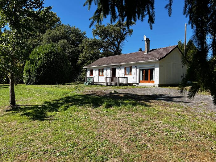 Maison à vendre - Folles - 5 pièces - 2 chambres