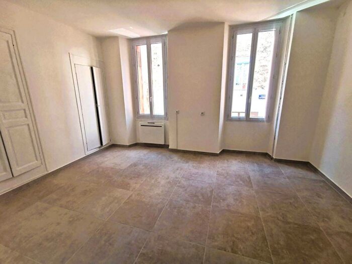 Appartement à louer - Partie Sud-Collet-Redon-Vauses-Testavins, Le Muy - 3 pièces - 2 chambres