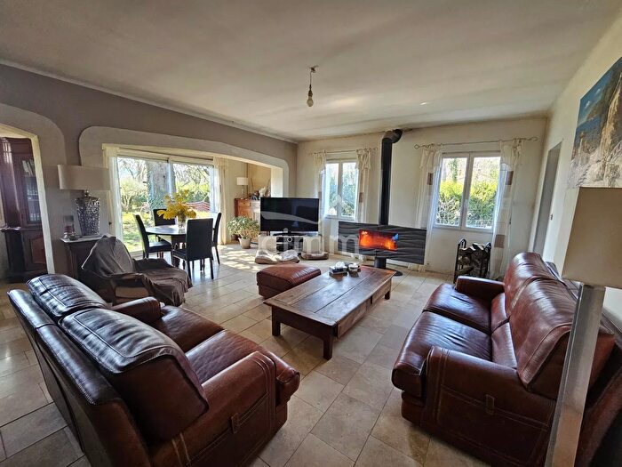 Maison à vendre - Château-Arnoux-Saint-Auban - 4 pièces - 3 chambres