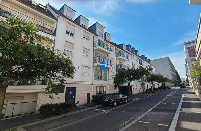 Centre Ville, Houilles : Appartement 2 pièces à louer