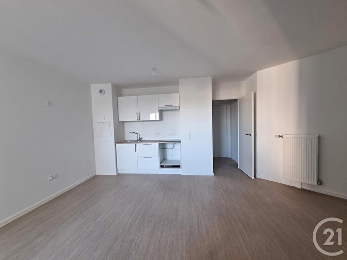 Appartement à louer - Savigny-le-Temple, Plessis la Forêt - 2 pièces - 1 chambre