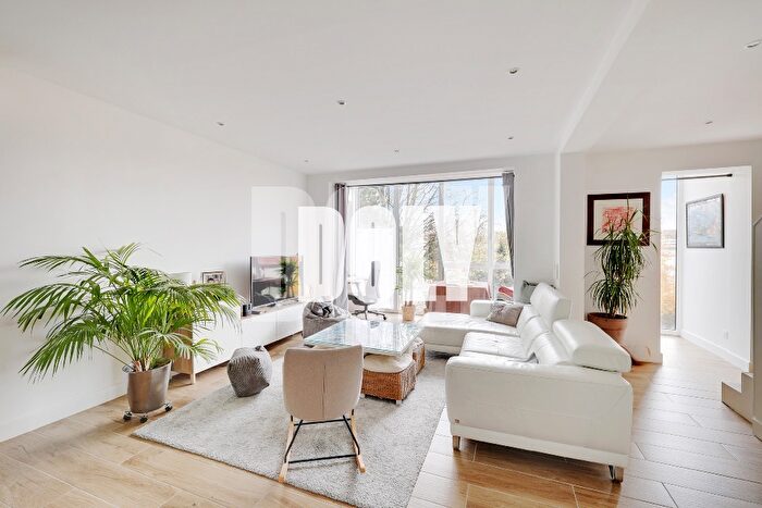 Maison à vendre - Rueil-Malmaison, Plateau - 6 pièces - 4 chambres