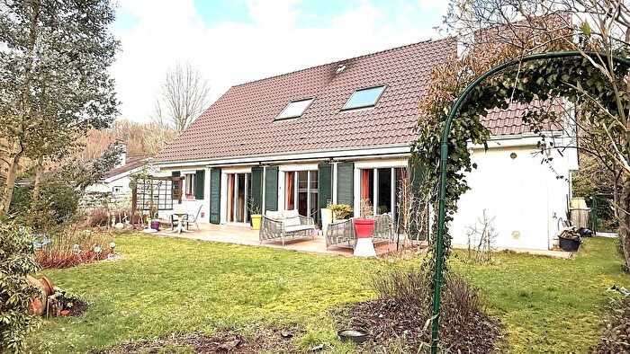 Maison 7 pièces à Montigny-le-Bretonneux, à vendre