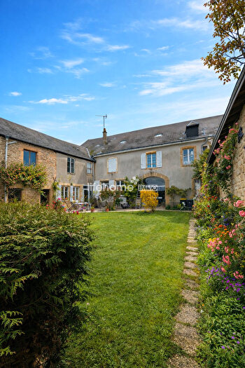 Maison à vendre - Balan - 17 pièces - 7 chambres