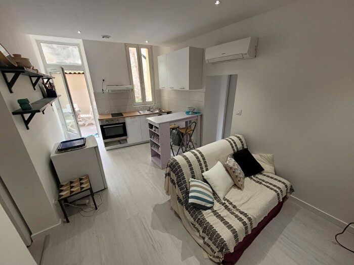 Appartement à louer - Bourg-Charité, Narbonne - 2 pièces - 1 chambre