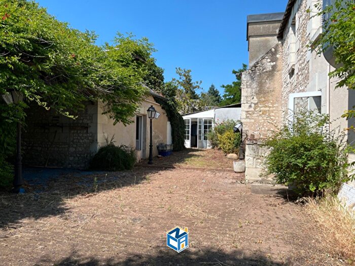 Maison à vendre - Pouzay - 7 pièces - 3 chambres