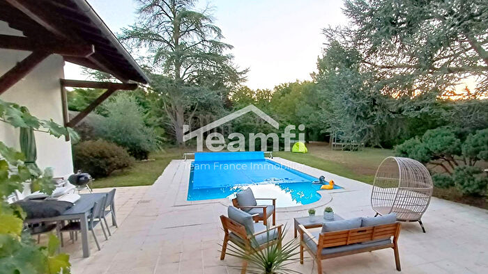 Maison à vendre - Saint-Florent-sur-Cher - 7 pièces - 5 chambres