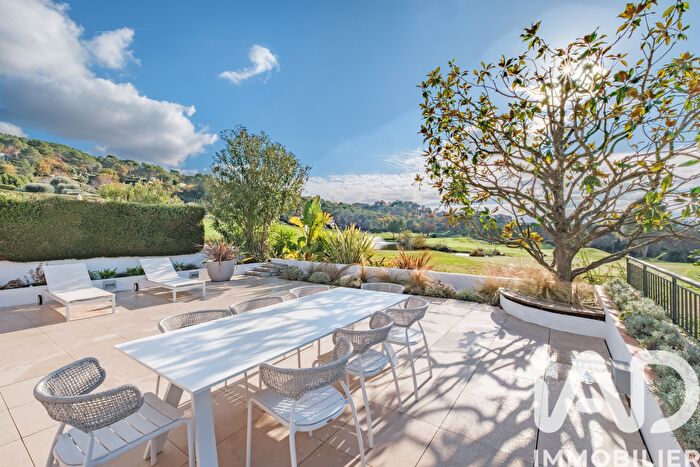 Maison à vendre - Mougins, Saint-Martin, Jylloue - 5 pièces - 3 chambres