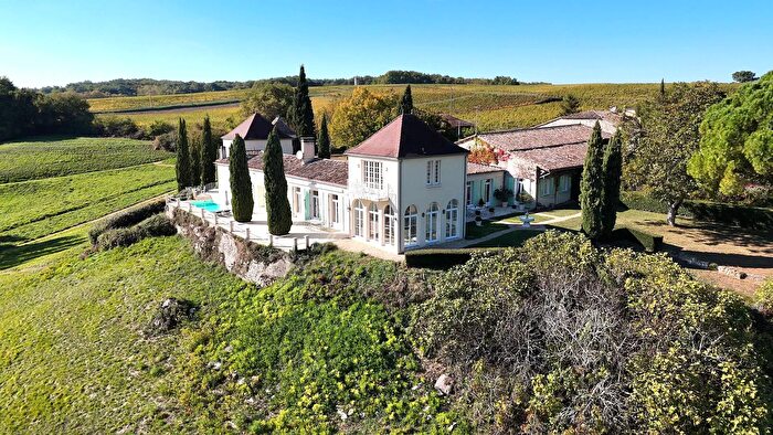 Maison à vendre - Pessac-sur-Dordogne - 14 pièces - 9 chambres